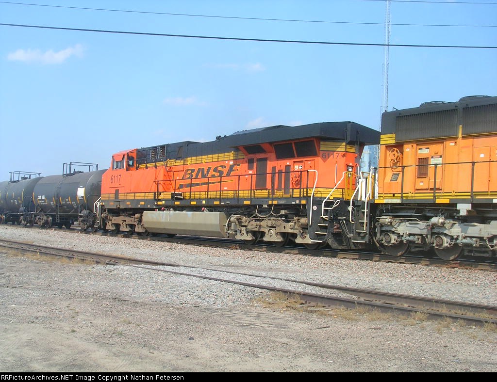 BNSF 6117